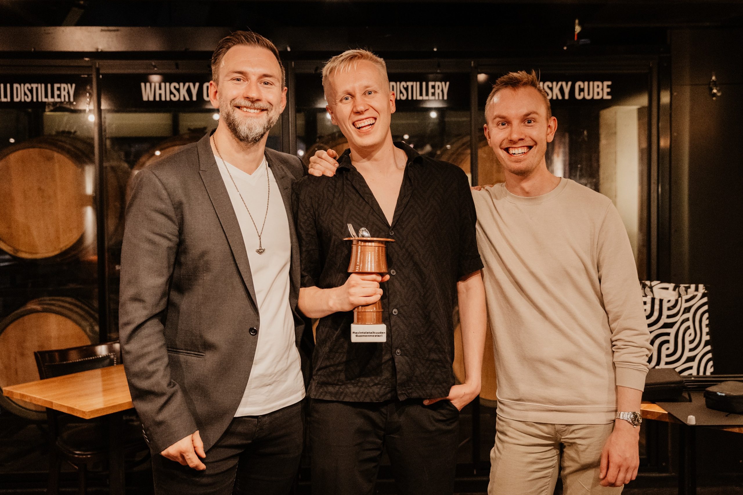 Ravintolataikuuden SM-kilpailut 2024 - Suomen Taikurit Ry